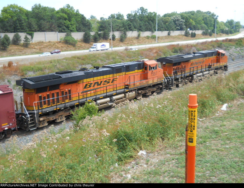 BNSF 6785&BNSF 7557